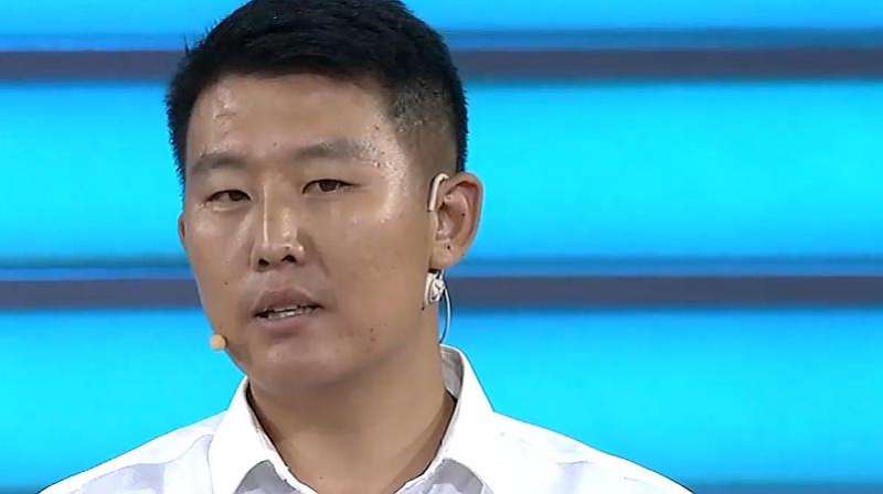 男子拿出策划书后,老板认为这份策划不合格,根本就没考虑实操性