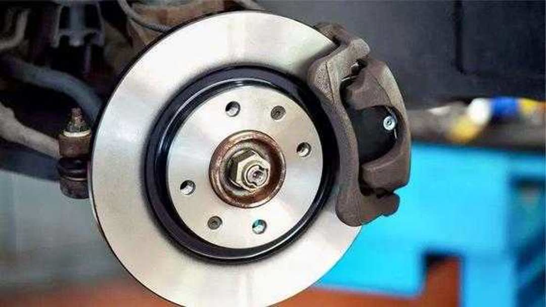 养车小知识 刹车片何时该更换?