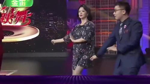 金星老师跳《C哩C哩》的舞蹈,魔性又带感!画面内容过于真实