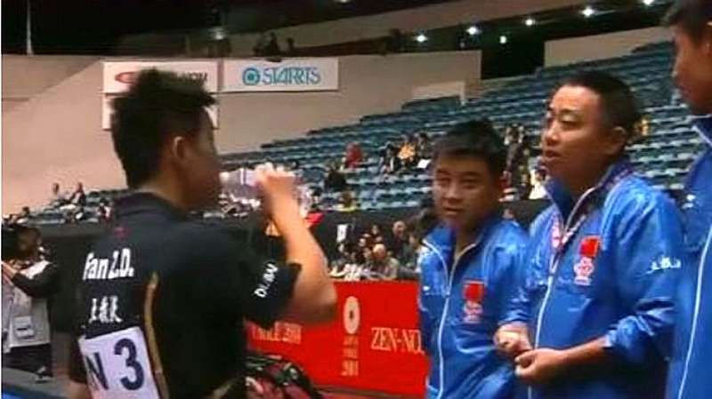 樊振东飘了?当着刘国梁的面说比赛没意思,王皓张继科都笑喷了