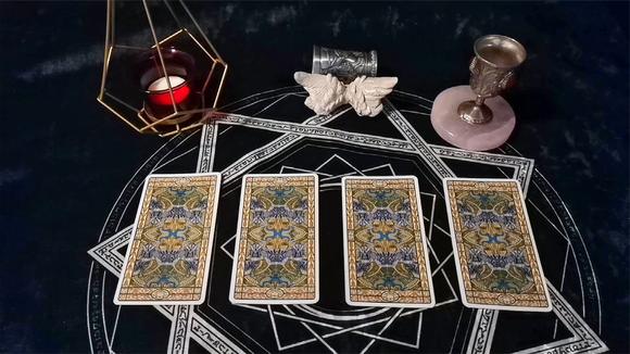 塔罗牌占卜:默念对方名字三遍,占卜你在对方的内心是什么位置?