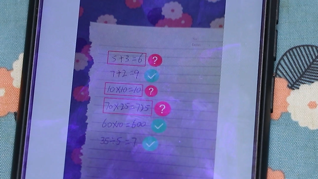 用手机扫一扫,就能检查孩子作业,对错一清二楚,再也不用费神了