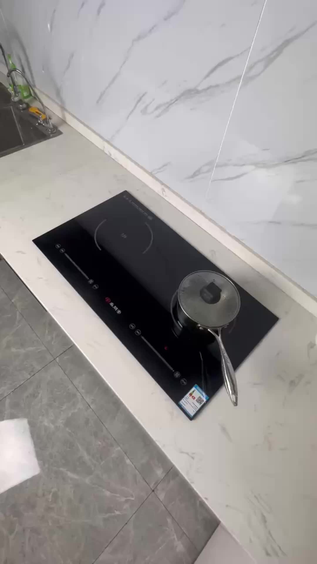 你还在用传统电磁炉?现在流行这种电磁炉,安全放心。