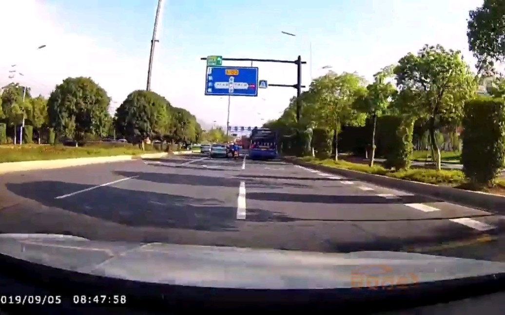 行车记录仪下的交通事故