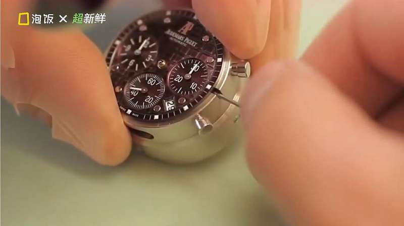 瑞士手表的手工制作过程,看完就能明白为何那么贵!