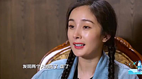 节目组啥事都干的出来!邓伦灵魂出走,杨幂直接给跪,看把孩子吓的!