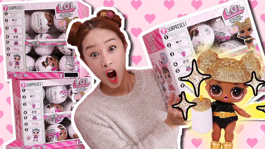 嗨 基尼基尼:在草丛里发现一个闪闪发光的水晶球