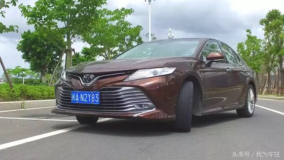 将“中庸”从骨子里剔除,“老炮”凯美瑞原来也可以很有型