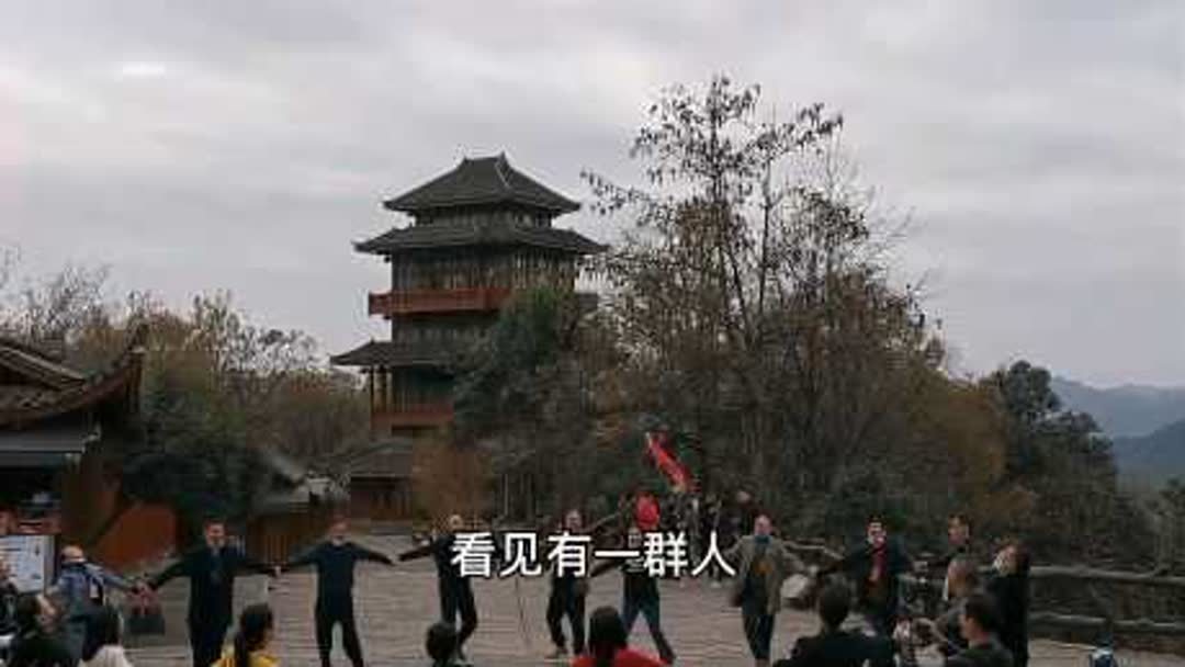 张家界游玩第三天,第一次坐缆车,俯瞰天子山美景