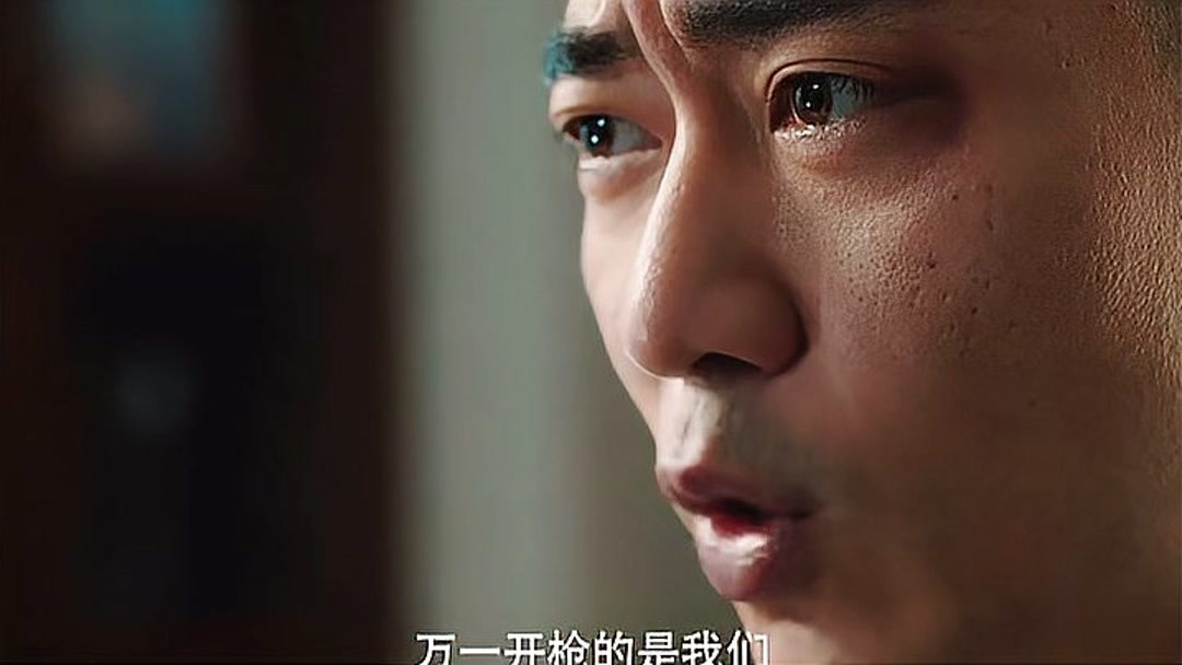 卧底堕落三年为了取得毒枭信任,每一个缉毒警察都是英雄!