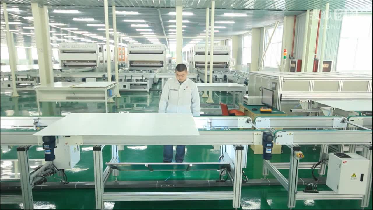 全自动太阳能组件生产线完整工作视频