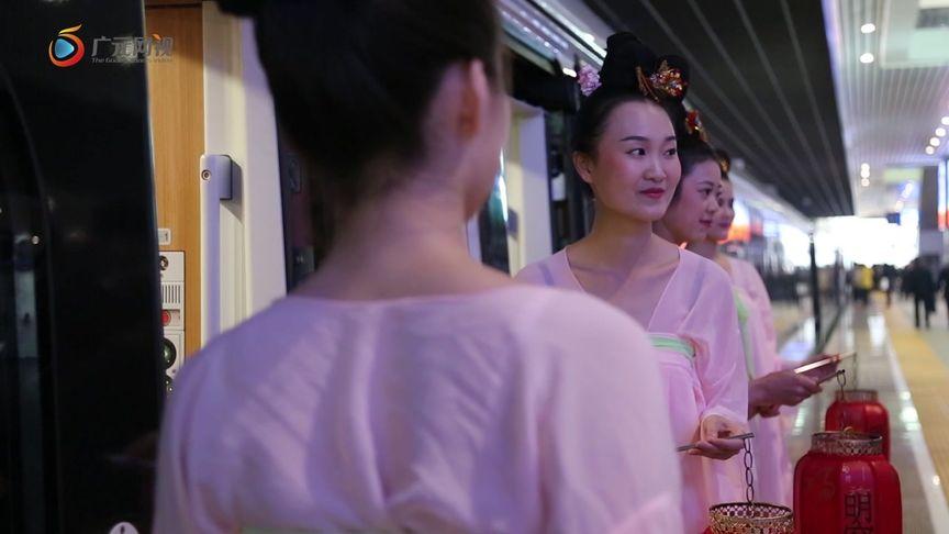 西成高铁开通 记录成都东至西安北首发列车D4252