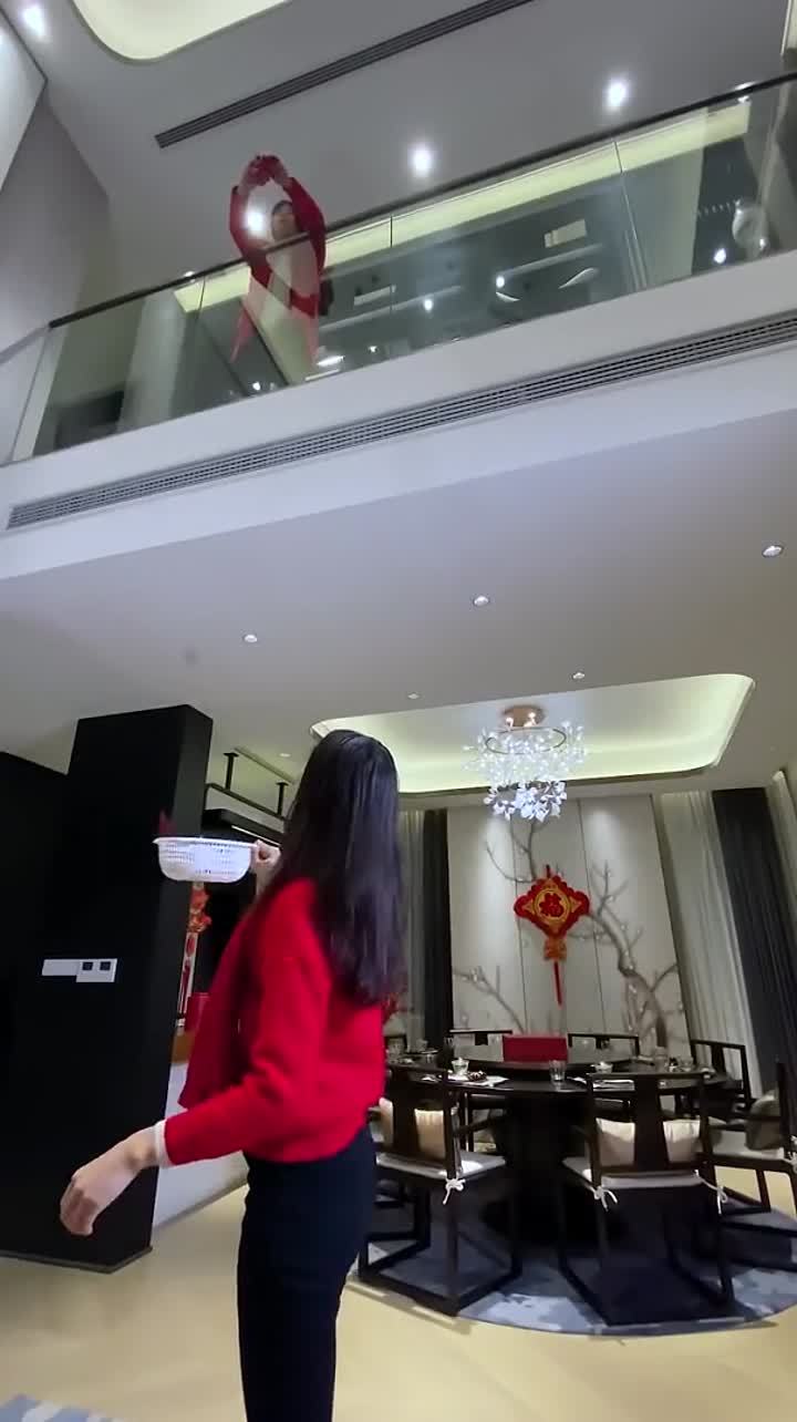 听说刷到这条视频的您2020会红红火火一展宏图我置顶视频《玲爷...