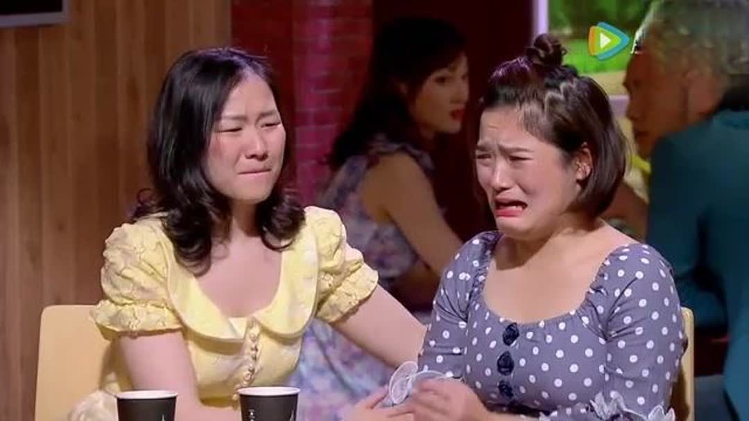 小品《钟情咖啡馆》花痴姐妹花太好笑,意淫酒店服务员黄晓明