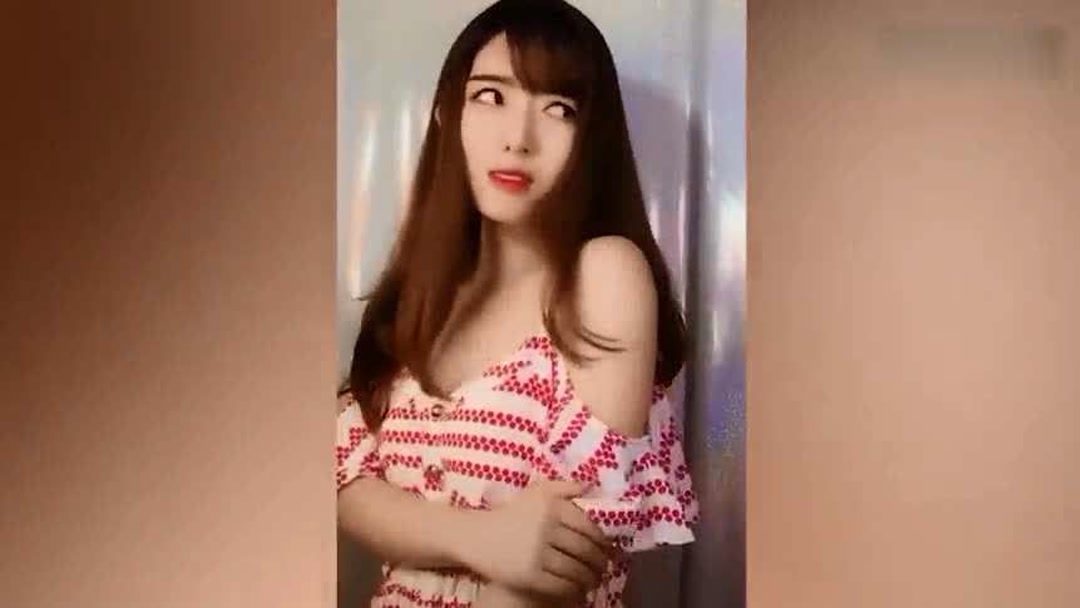 四川老婆给我演示各国女生的区别,最后真是原形毕露