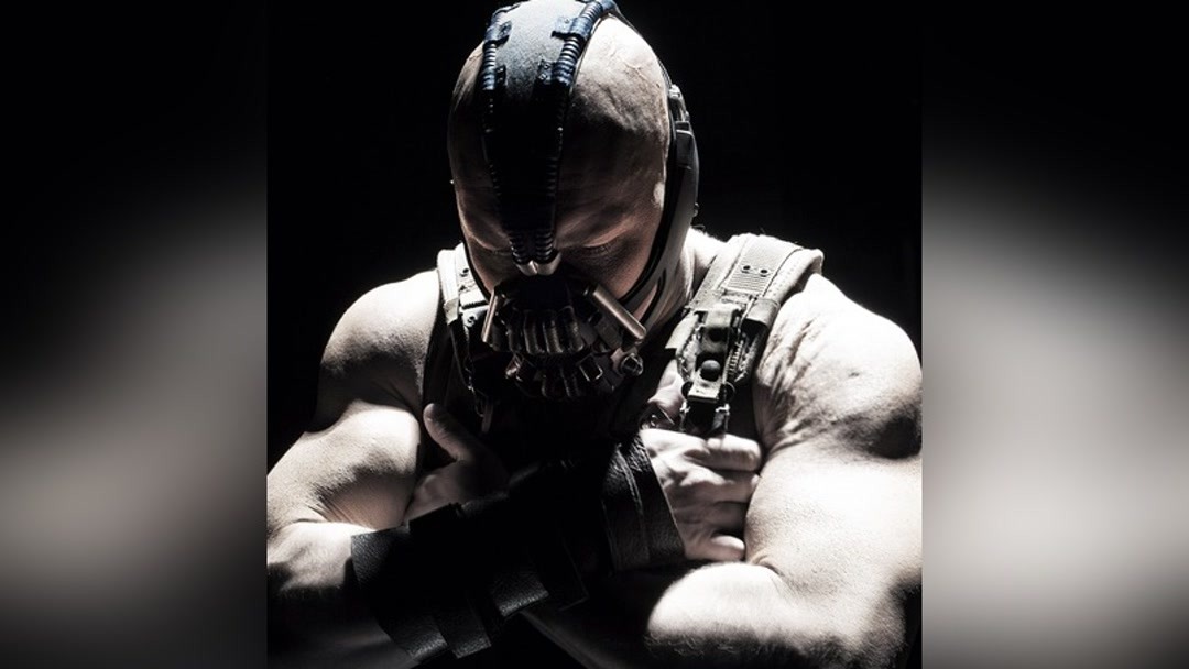 蝙蝠侠:黑暗骑士崛起(片段)贝恩大战蝙蝠侠