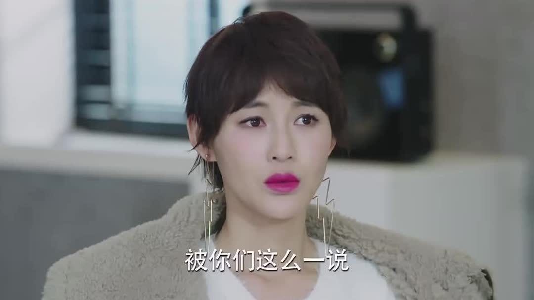 傲娇女谎称资料被盗,让内鬼闭眼发誓,拿走手机复制号码挨个找