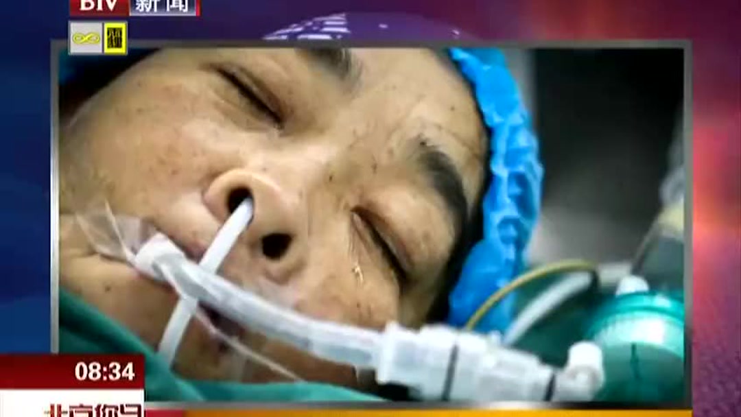 母亲捐肾救子 含泪上手术台