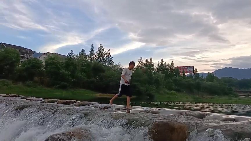 #美在山水间 #治愈系风景 #山涧小溪 #聆听大自然的旋律 张家界