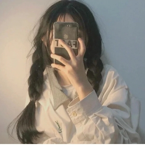 爱吃瓜的云 