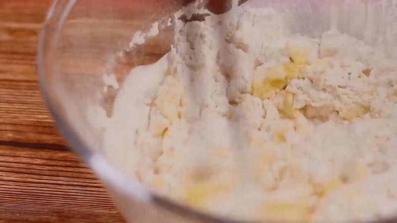 手撕面包的家常做法,做法很简单,学会做给家人吃!