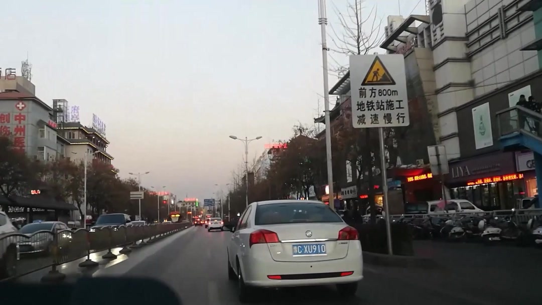 开车撞到闯红灯的行人怎么办?这3种责任划分要弄清楚