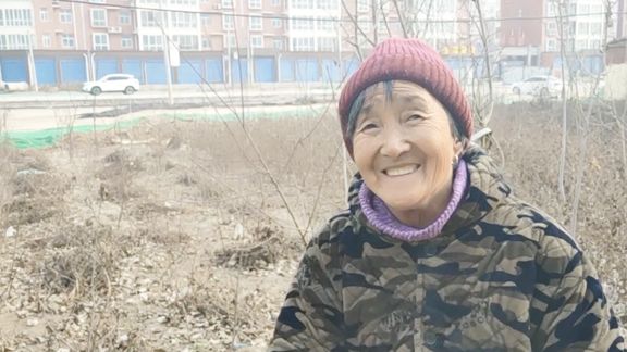 农村老人1月100块养老钱,吃药却花200多,以后咋办听老奶奶咋说