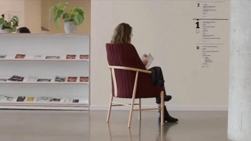 会变形的椅子,既有有私人空间,又能与他人互动