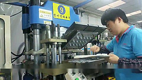 切口保护套制作工艺-一次性伤口牵开固定器医疗级硅胶制品批发