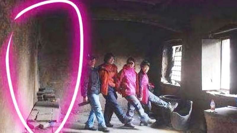 青海一工地经常“闹鬼”,专家冒险进入后,竟发现一世界奇迹