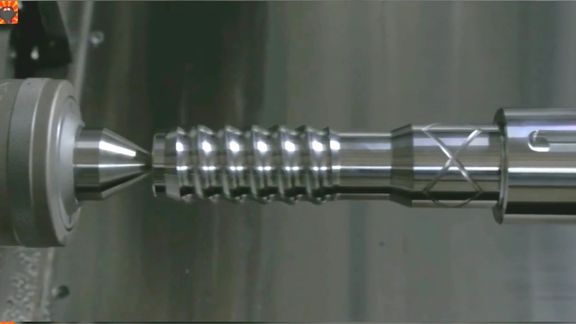 见识下高端数控机床车削全过程,真是大开眼界