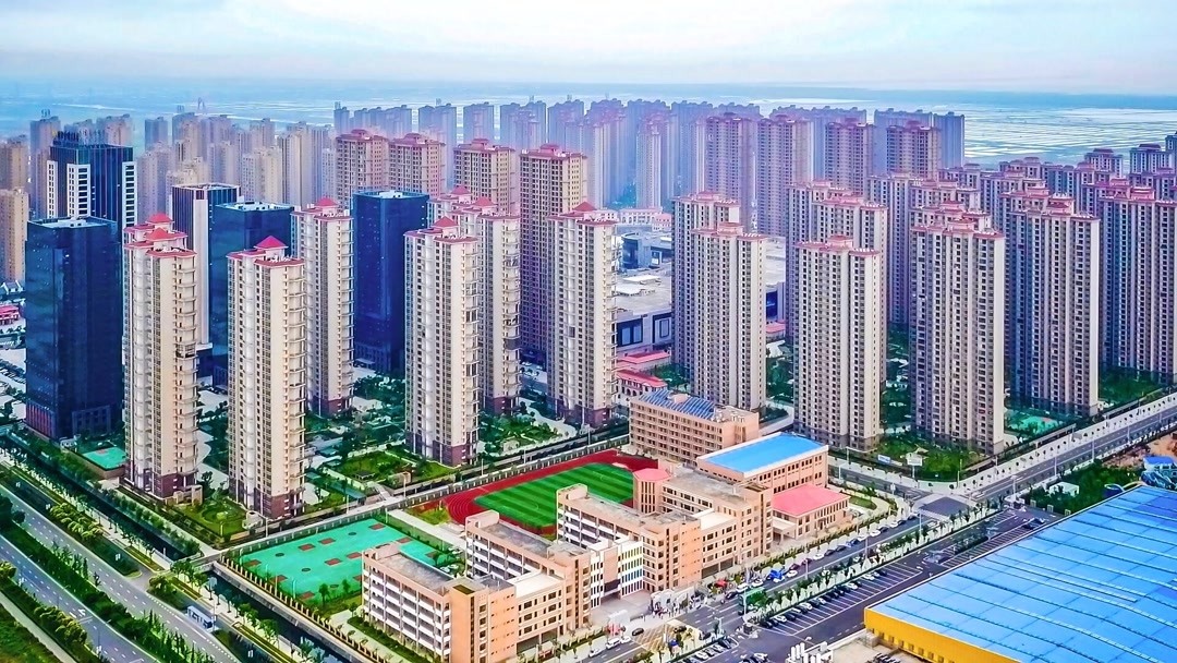 楼市好消息,全国商品房价格连续两月下跌,刚需可以买房了吗?