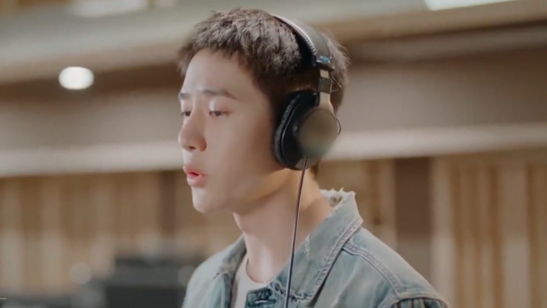 王一博《青春的模样》MV 一起聆听优秀青年