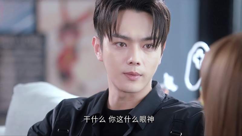 微笑时很美:陆思诚制止谣传,看童谣眼神架不住,冷脸还有这一面