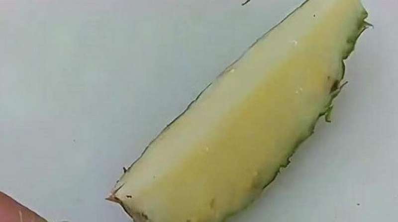 传授一个凤梨的切法,是不是很简单,而且还特别好看