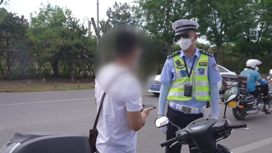 一盔一带,安全常在!您今天骑车戴头盔了吗?#交通安全