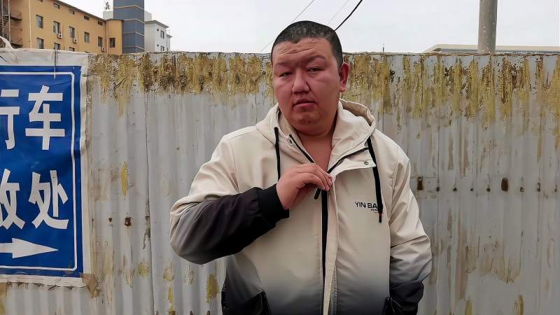 胖大神还是想给租的房子里整台电脑!要求AA!应该给他整电脑吗?