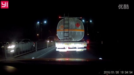 小蚁行车记录仪夜间行车视频