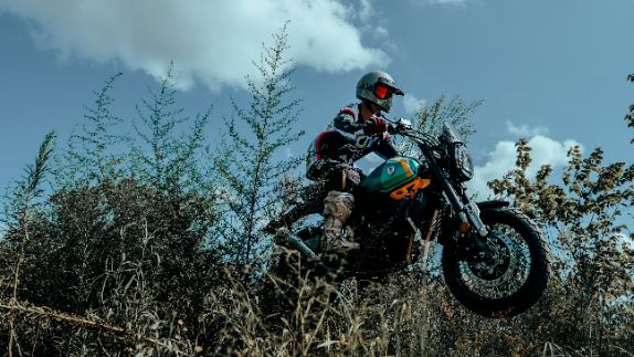 不是吧,300AC还能这样玩?#一起玩泥巴 #300ac攀爬版