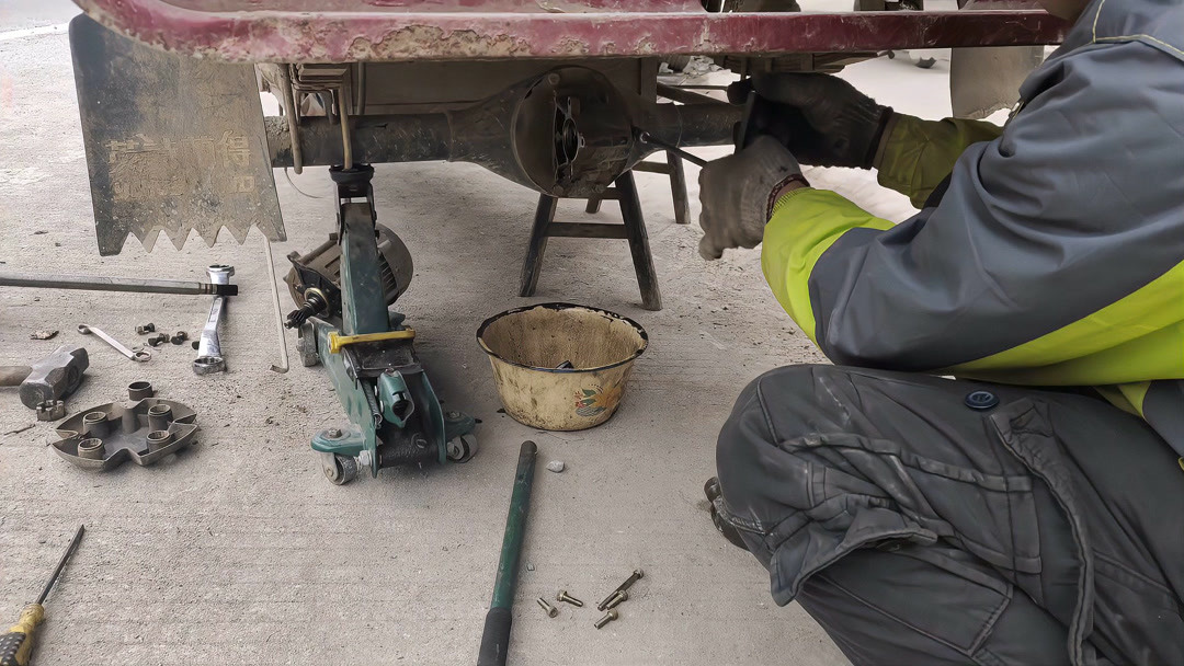 生活中的三轮电动车上路咔咔响,牙包问题检测法小白也能一目了然