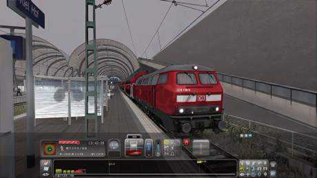 模拟火车2021:北德铁路列车行驶在茫茫的小雨中。