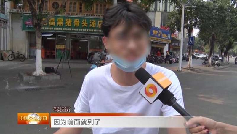很多人不戴安全头盔,记者一采访,骑车人的回答是千奇百怪!