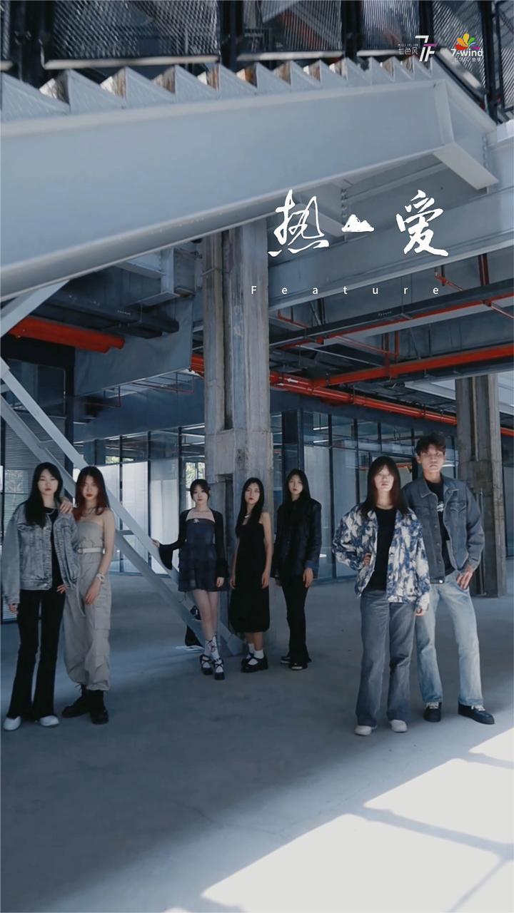 2024湖北七色风服表艺考培训正在进行中 艺考生课外实践拍片