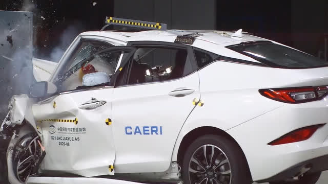 2021年首批碰撞测试成绩公布,两款日系一款国产,翻车了