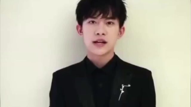 时代峰峻十周年庆典,TFBOYS、TF家族西装笔挺帅气亮相