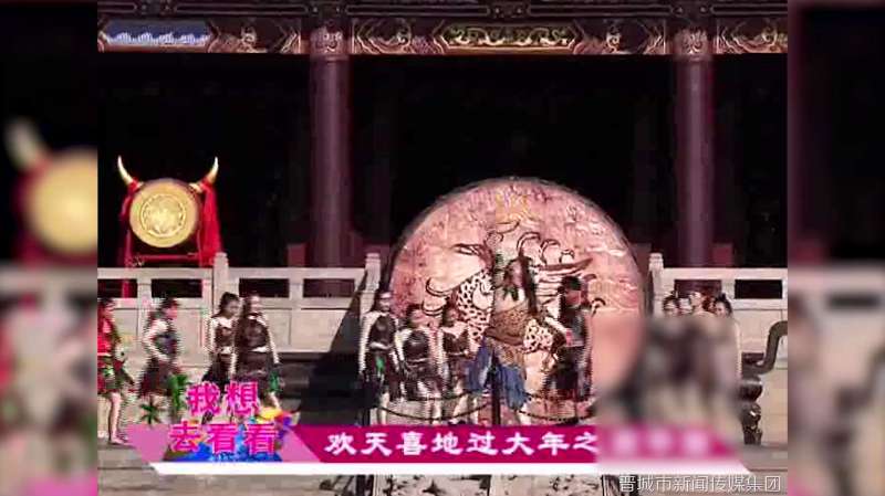 美女在舞台上表演,做了一个动作,观众都流鼻血了!