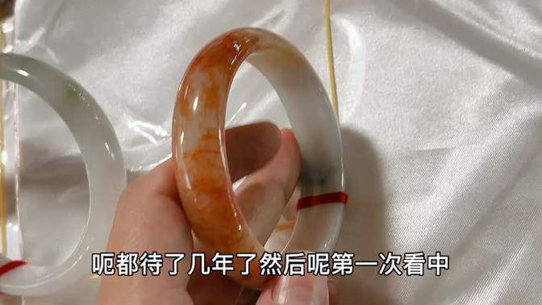老板开价9500翡翠红翡手镯,小敏砍价后 老板说没见过这样的人