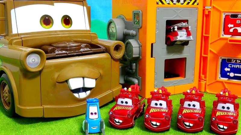 超刺激的赛车比赛,汽车总动员主角大PK,难道冠军是闪电麦昆?