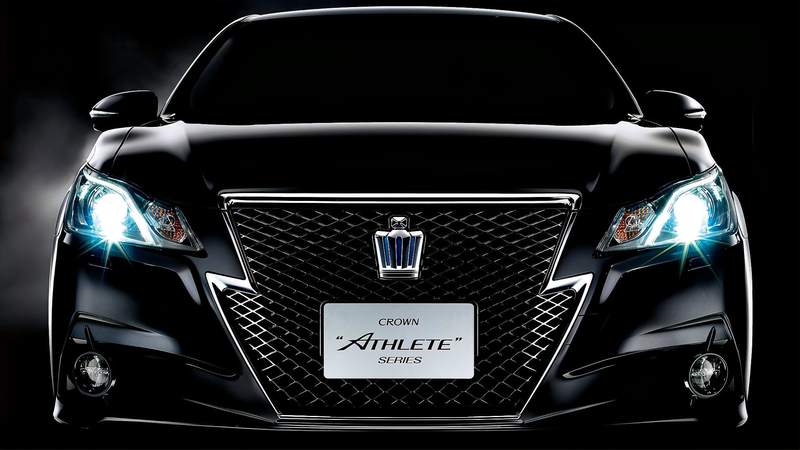 新款丰田皇冠或将迎来国内上市!售价28万起步,气质秒杀奥迪A6