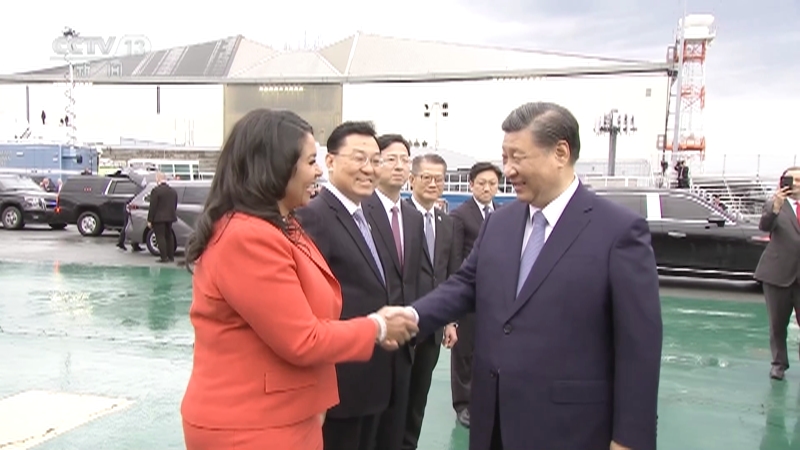 ...中美元首会晤并出席亚太经合组织第三十次领导人非正式会议回到北京